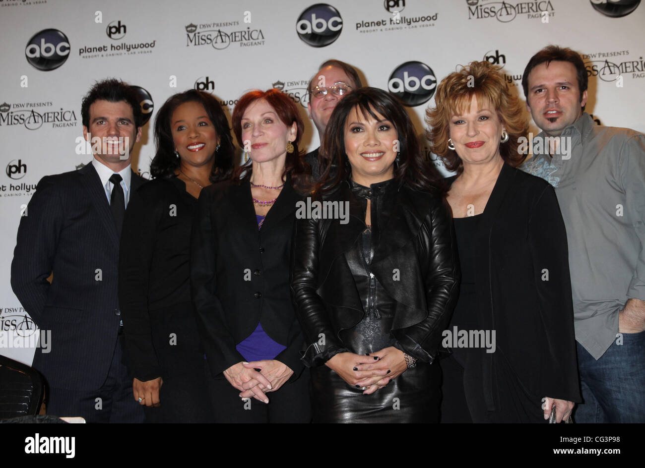 Tony Dovolani, Debby Turner Bell, Marilu Henner, Marc Cherry, Taryn ...