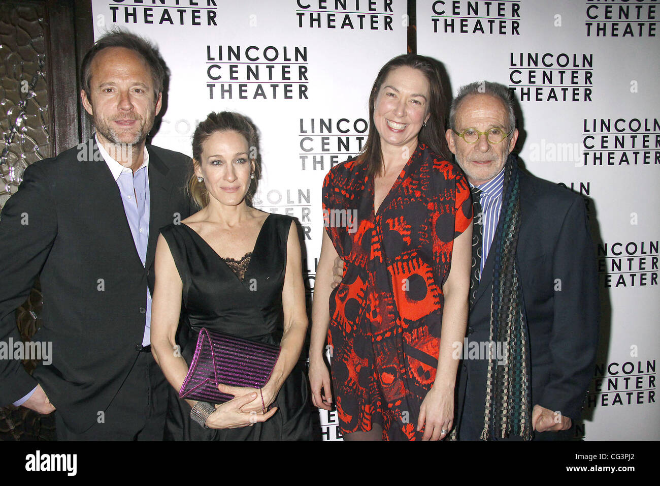 John Benjamin Hickey, Sarah Jessica Parker, Elizabeth Marvel and Ron ...