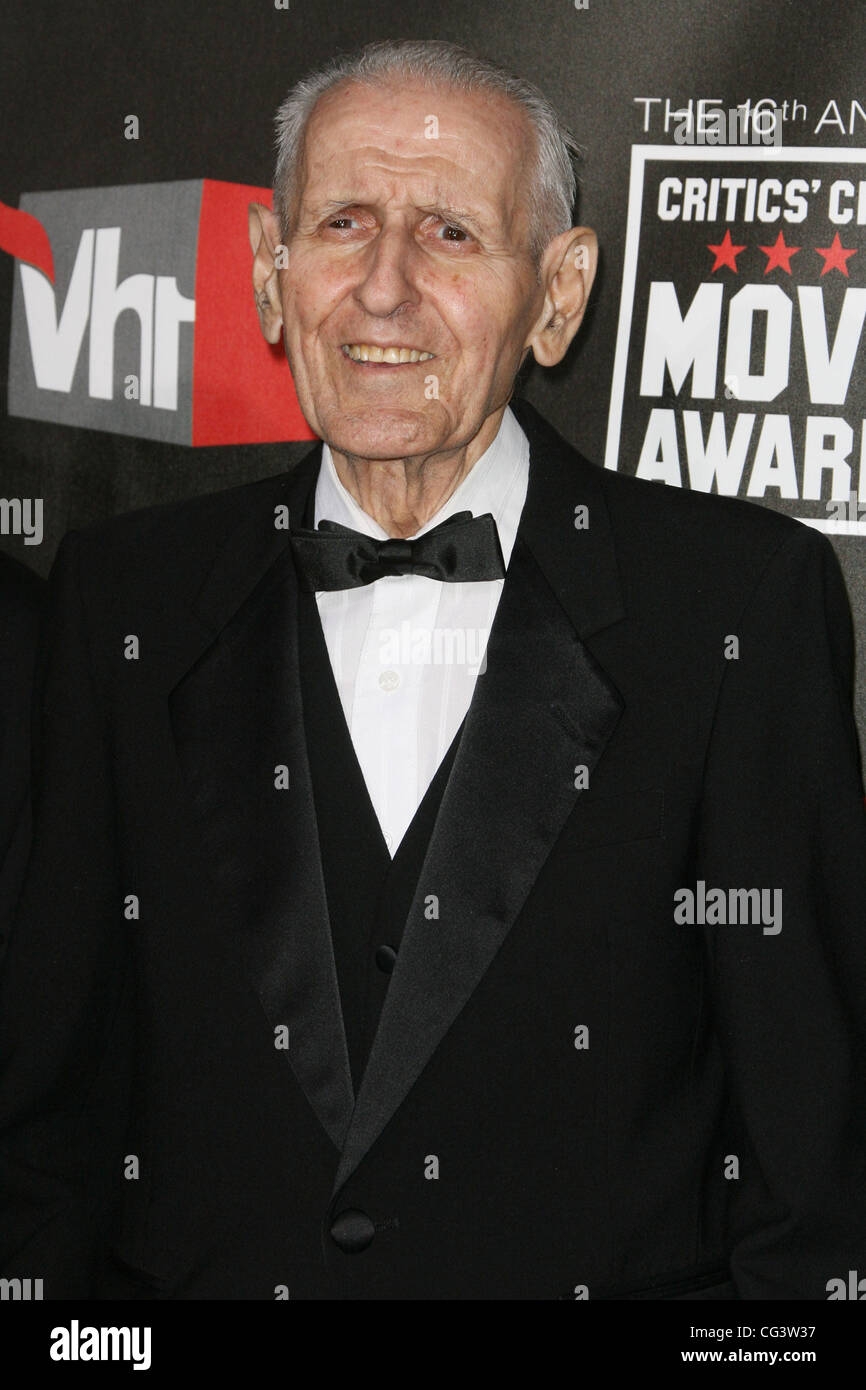 Dr jack kevorkian hi-res stock photography and images - Alamy