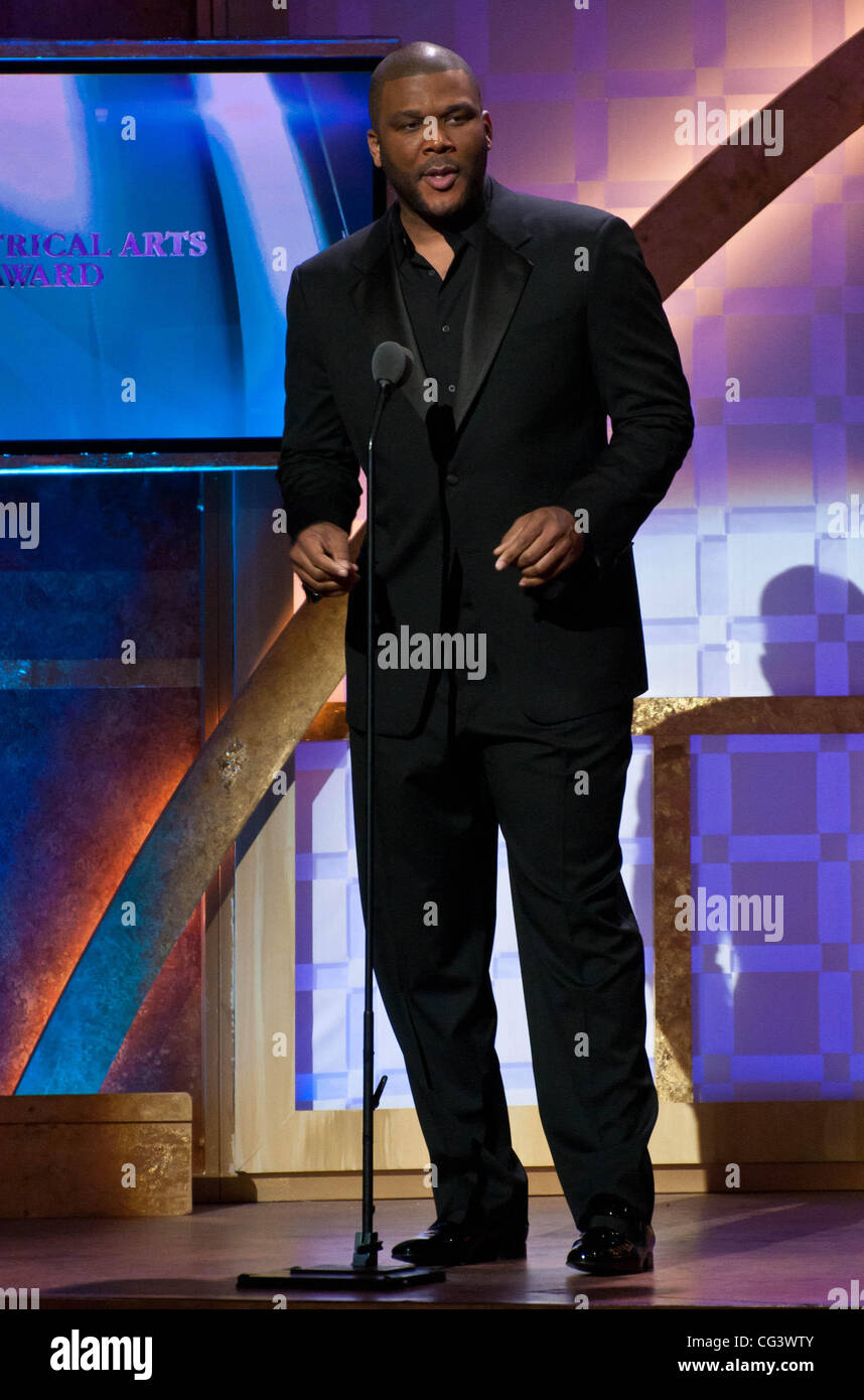 Tyler perry 2011 hi-res stock photography and images - Alamy