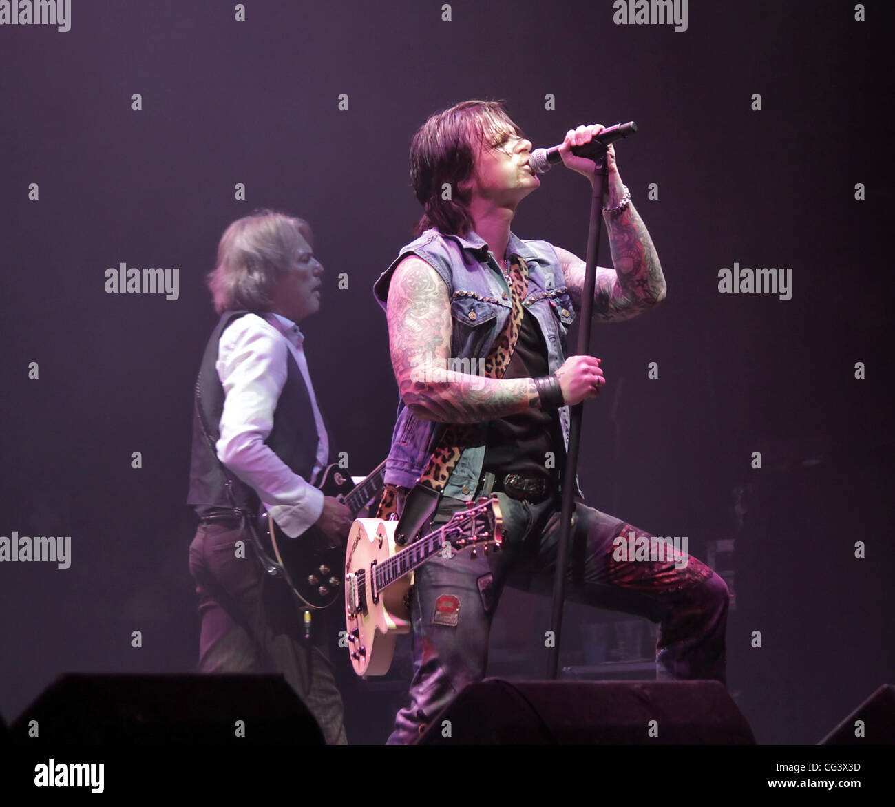 Ricky Warwick Thin Lizzy performing at Manchester Apollo Manchester ...