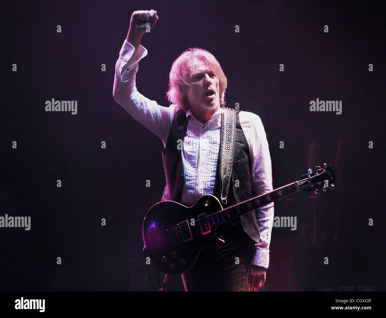 Scott Gorham Thin Lizzy performing at Manchester Apollo Manchester ...