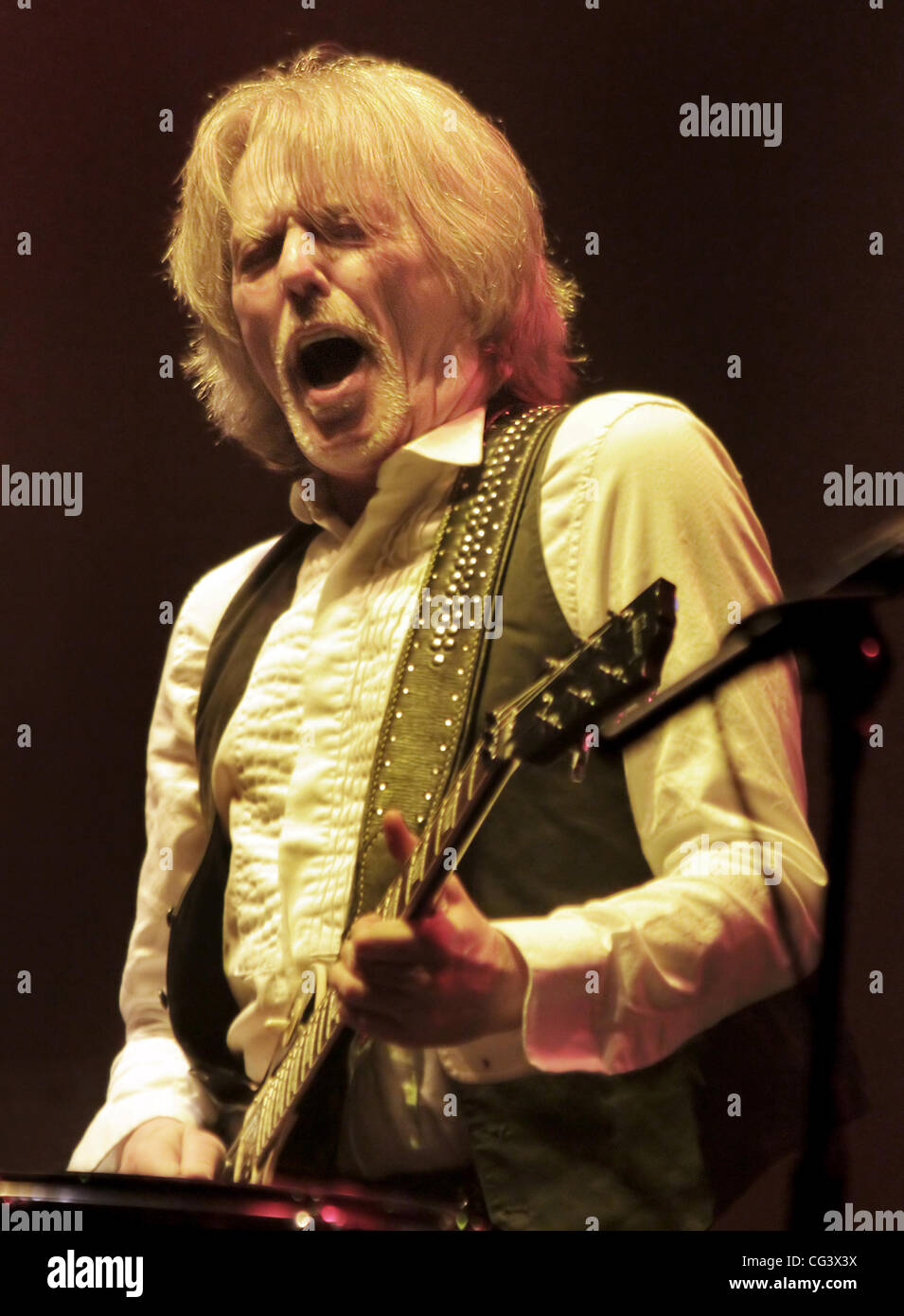 Scott Gorham Thin Lizzy performing at Manchester Apollo Manchester ...