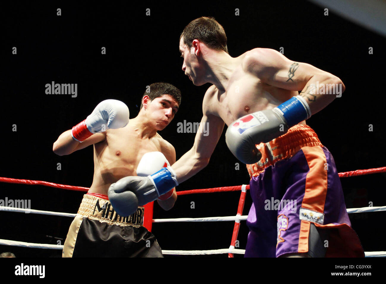 LA Matador Fernando Martinez (black trunks) vs Menphis Force Detelin ...