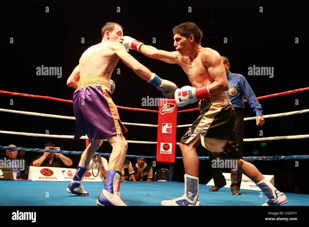 LA Matador Fernando Martinez (black trunks) vs Memphis Force Detelin ...