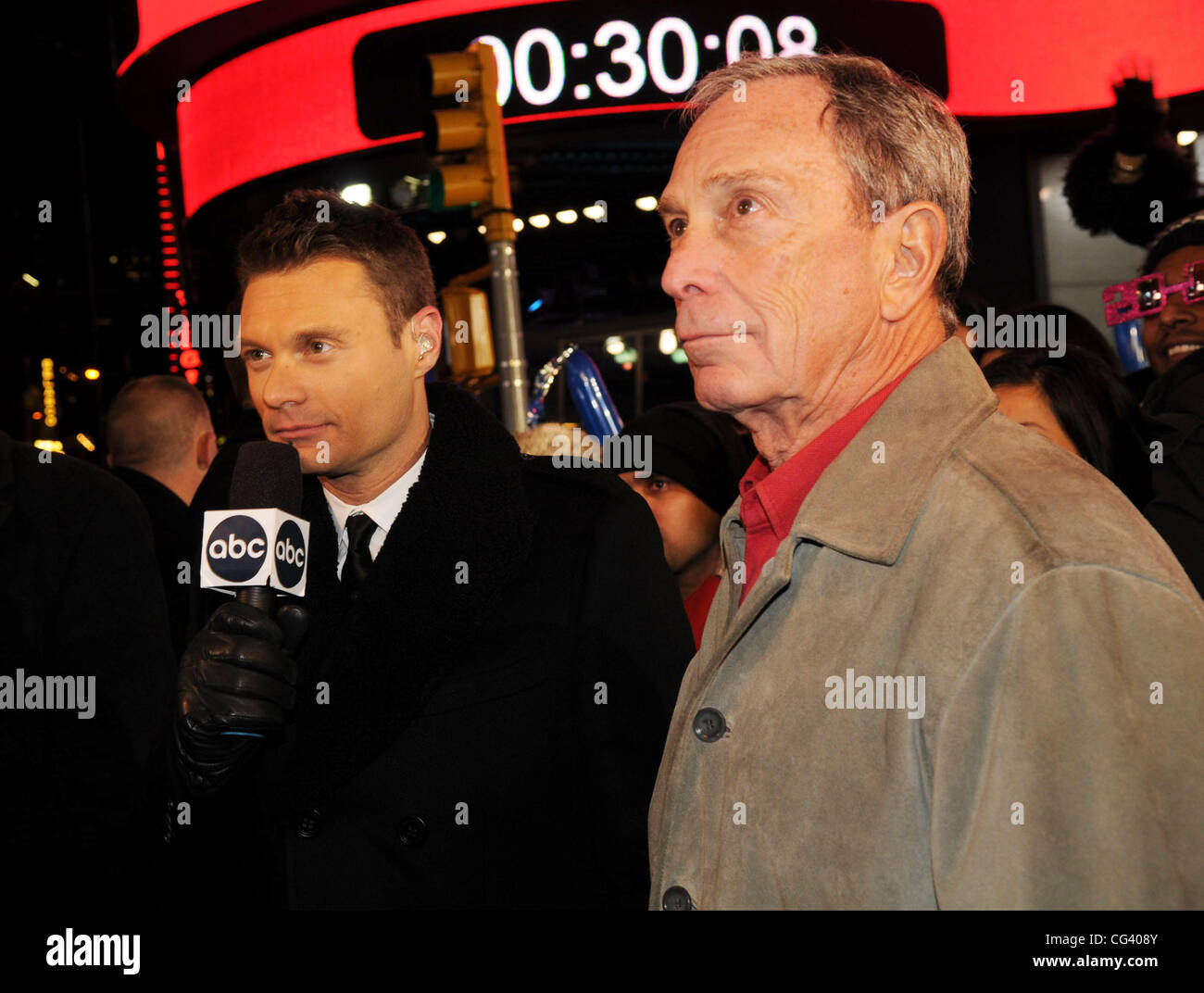 Ryan Seacrest and Mayor Bloomberg 2011 New Years Eve celebrations in ...