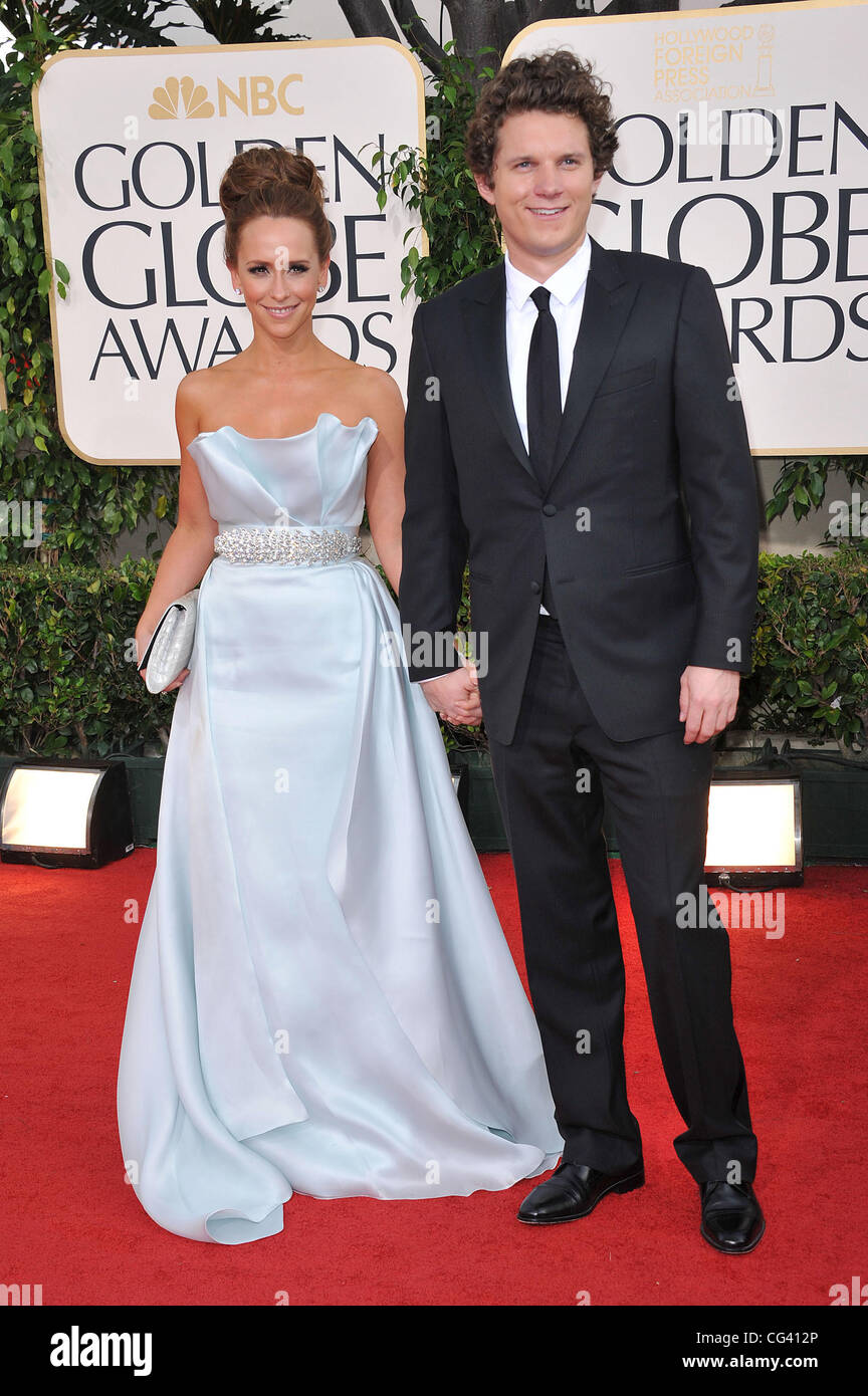 Jennifer Love Hewitt and boyfriend Alex Beh 68th Annual Golden Globe ...