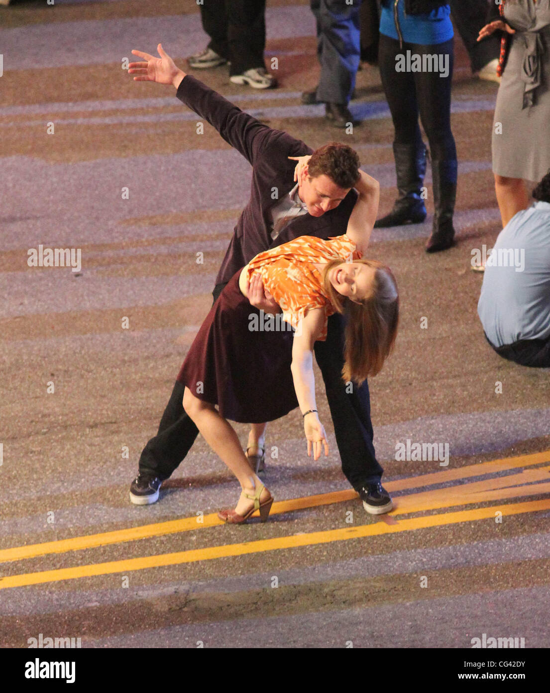 Amy Adams and Jason Segel filming a scene of Disney’s 'The Muppets' on ...