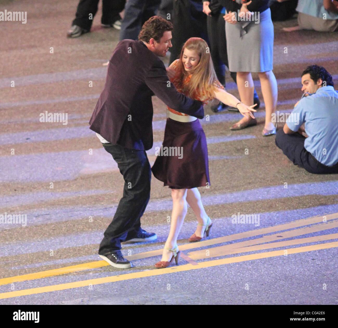 Amy Adams and Jason Segel filming a scene of Disney’s 'The Muppets' on ...