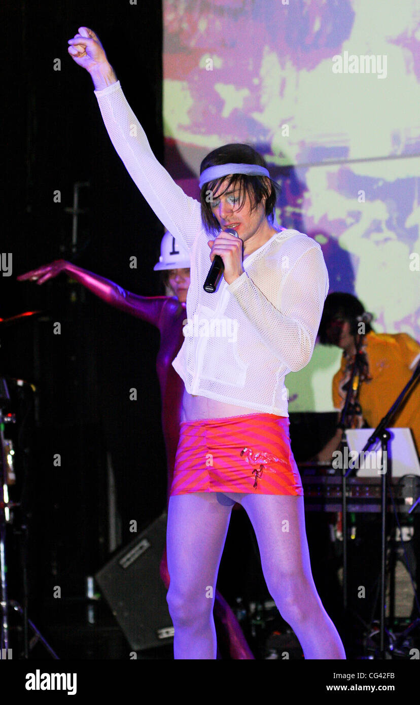 Kevin Barnes and Of Montreal perform live at Club Revolution Florida ...