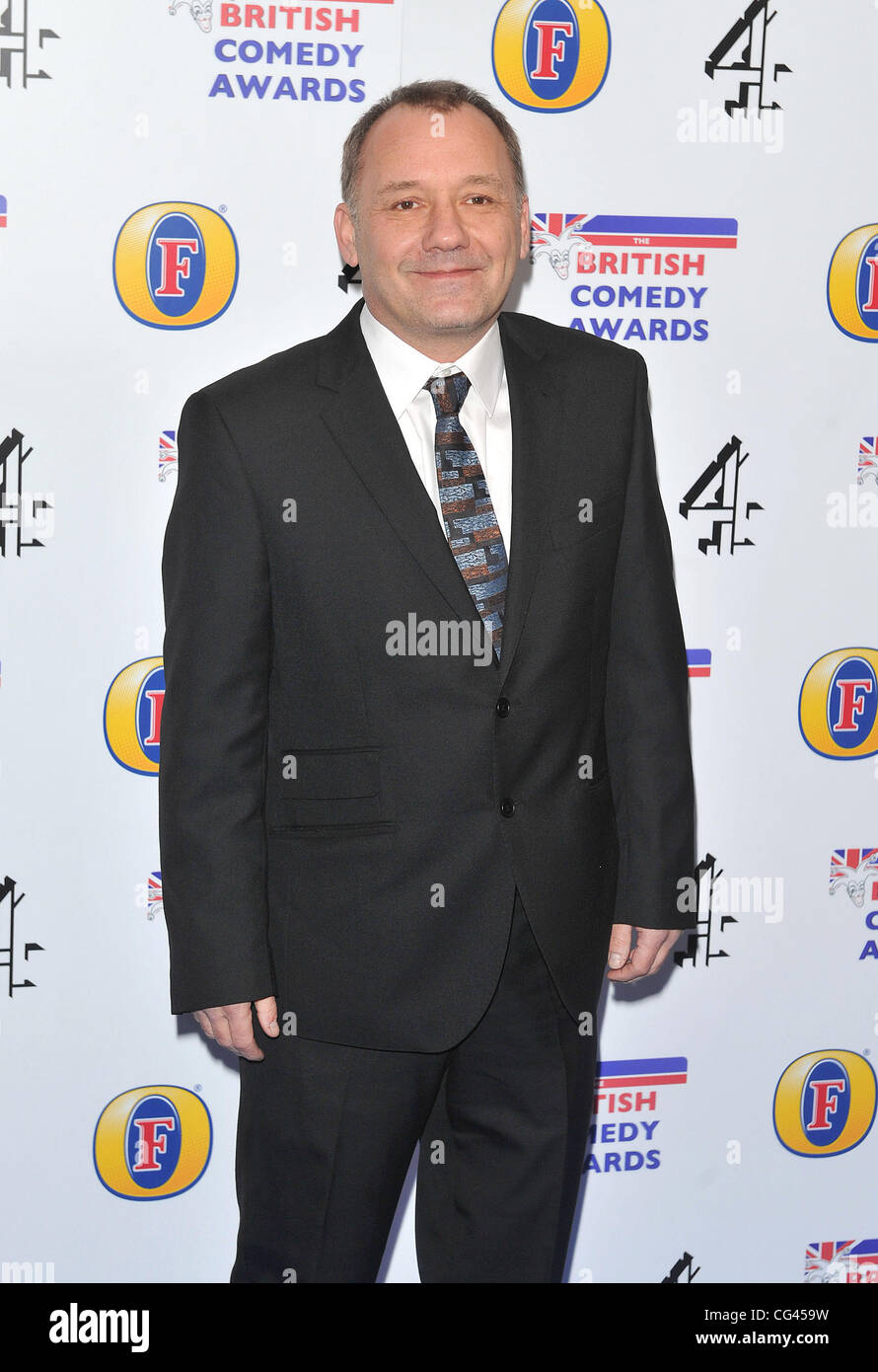 Bob mortimer hi-res stock photography and images - Alamy