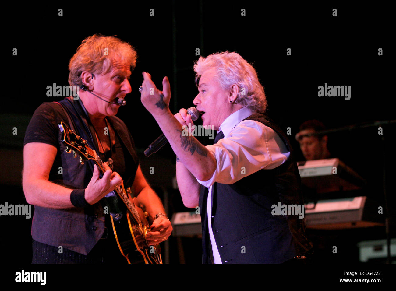 Russell hitchcock and graham russell hi-res stock photography and ...