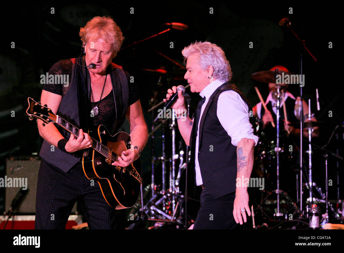 Graham russell air supply perform hi-res stock photography and images ...