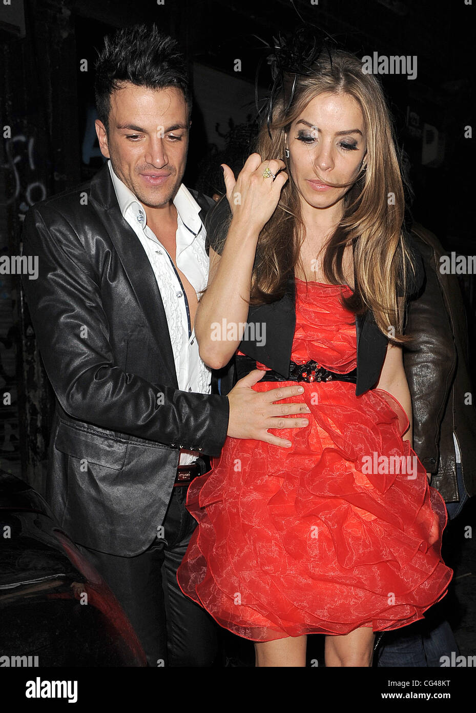 Peter Andre and his new girlfriend Elen Rivas leave Shoreditch House at ...