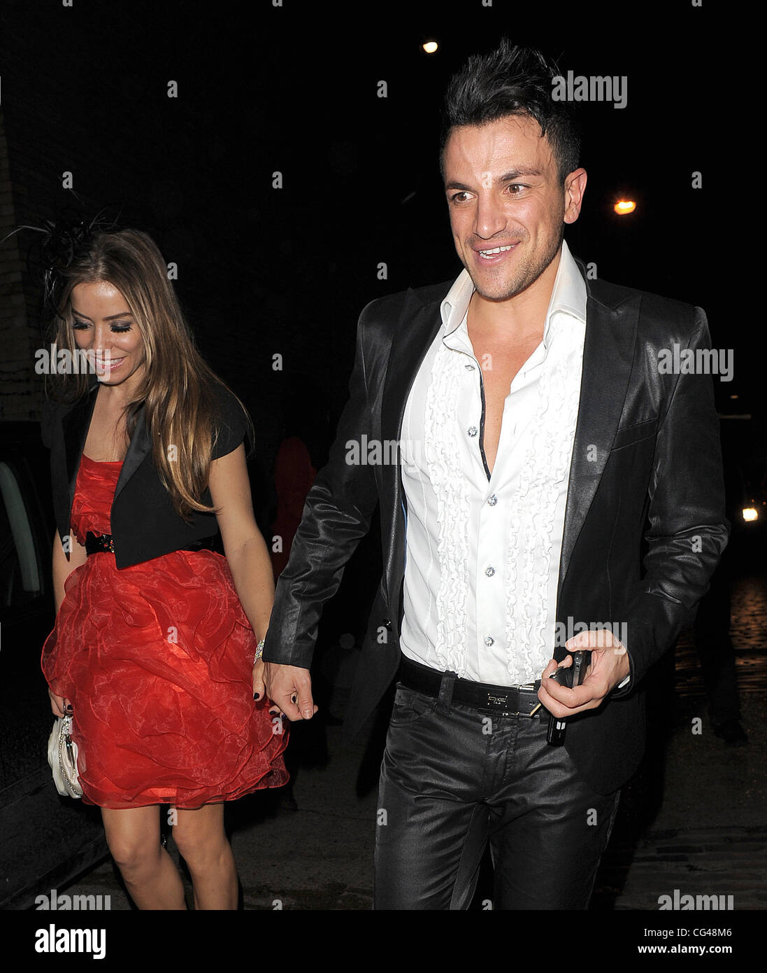 Peter Andre and his new girlfriend Elen Rivas leave Shoreditch House at ...