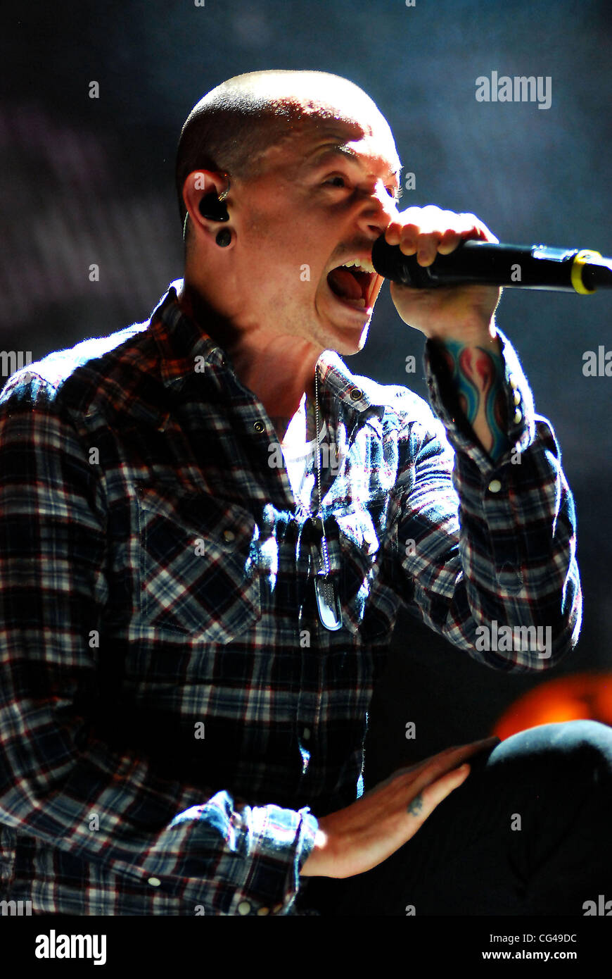Chester Bennington of Linkin Park, performing at the United Center ...