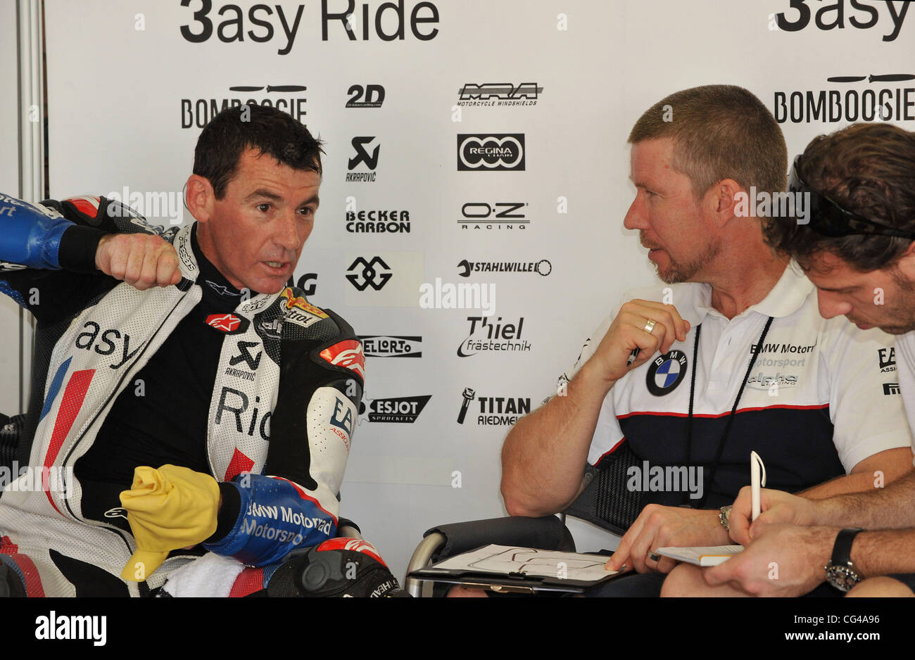 Troy Corser BMW World Superbike Team Australia test at Eastern Creek ...