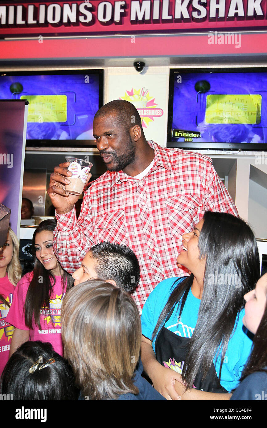 NBA star and Port Police Detective, Shaquille O'Neal appears at ...