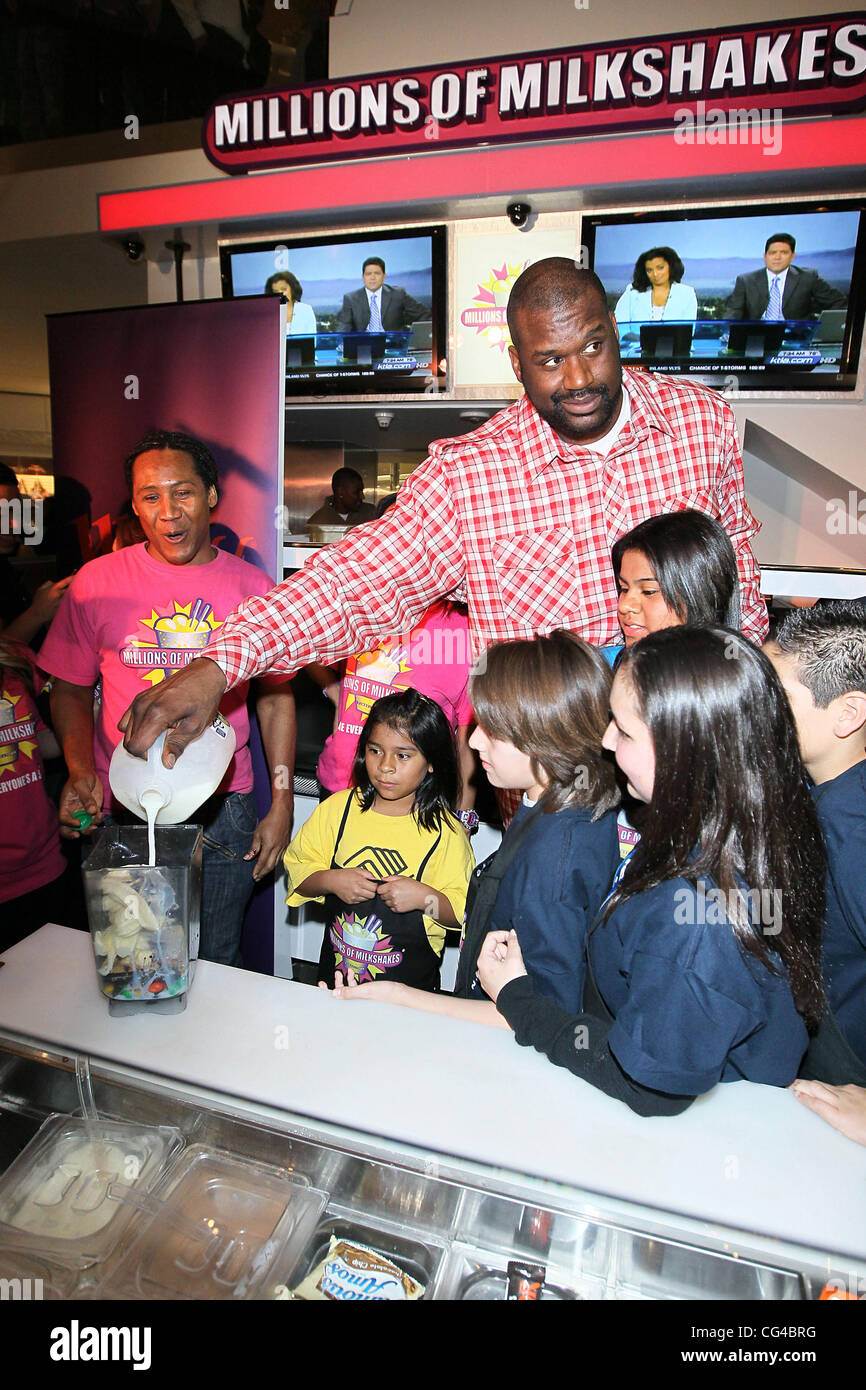 NBA star and Port Police Detective, Shaquille O'Neal appears at ...