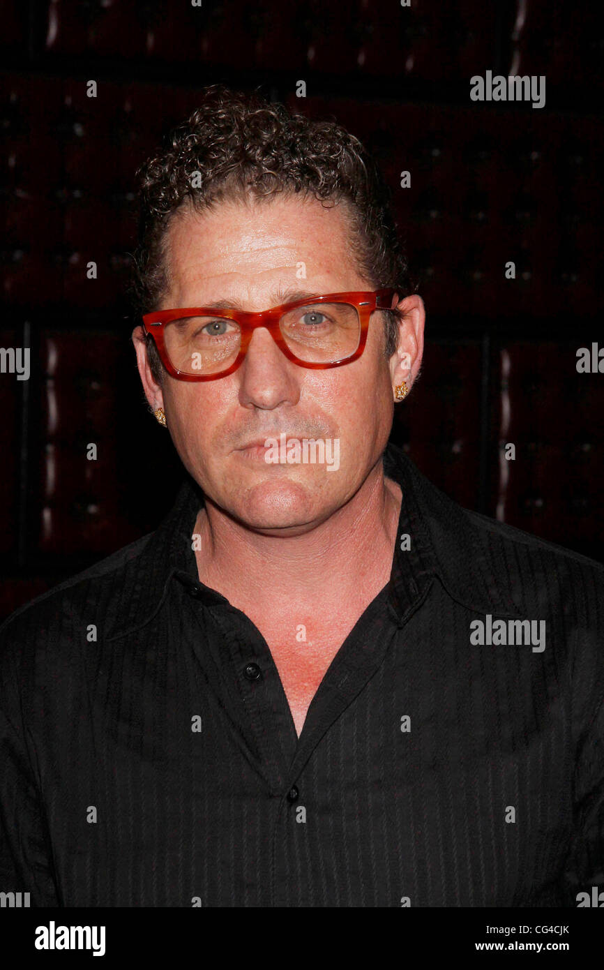 Lee Rocker from The Stray Cats A special Jam session celebrating Lee ...