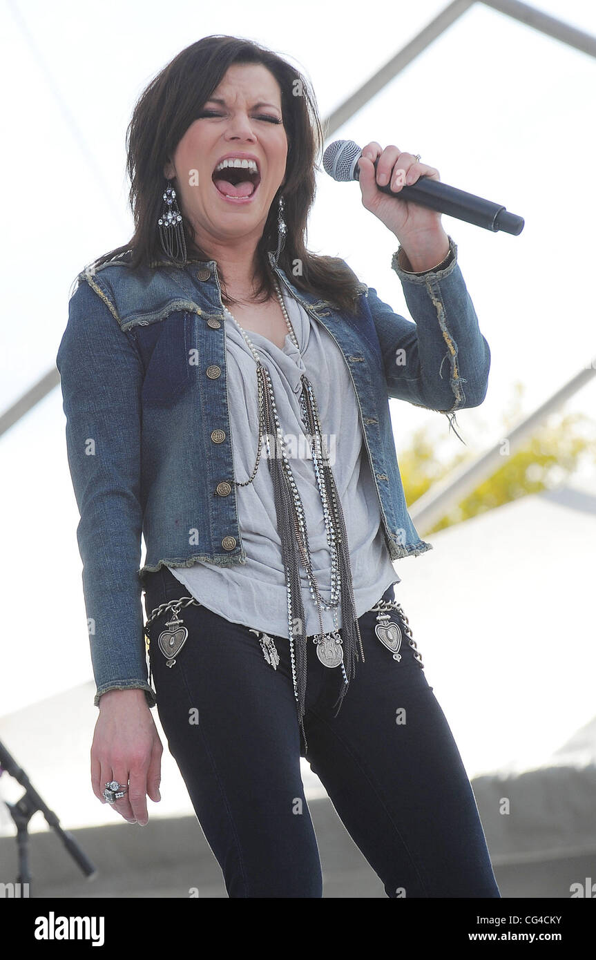 Martina McBride performs during the ' WKIS Chili Cook Off ' at C.B. Smith Park. Pembroke Pines ...