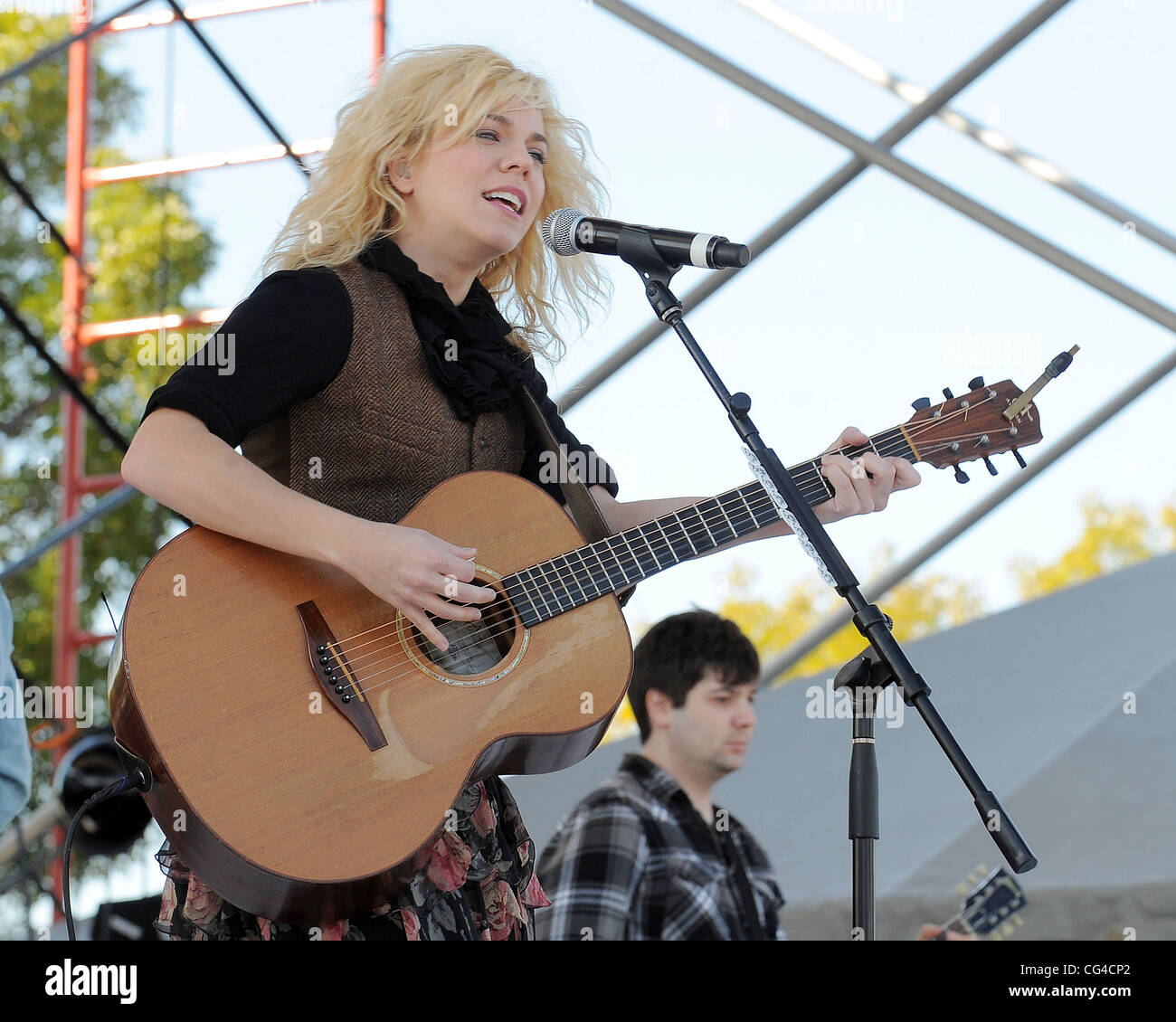Kimberly Perry Of The Band Perry Stock Photos & Kimberly Perry Of The ...