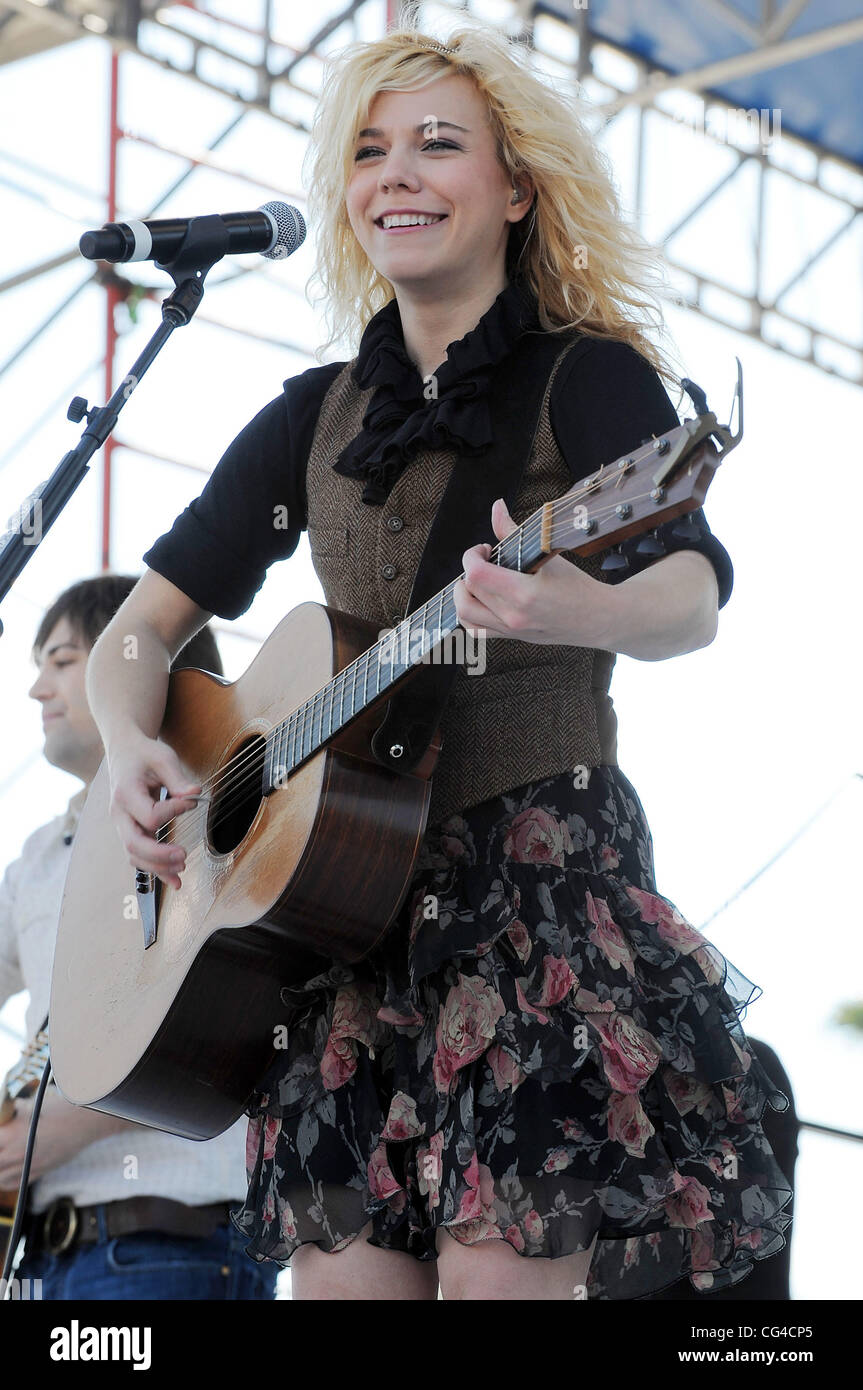 Kimberly Perry of 'The Band Perry' performs during the ' WKIS Chili ...