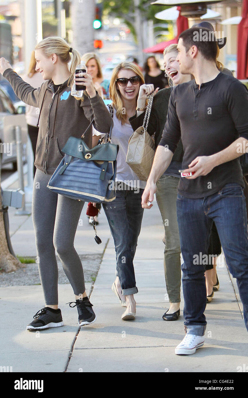 Emma roberts cafe hi-res stock photography and images - Alamy