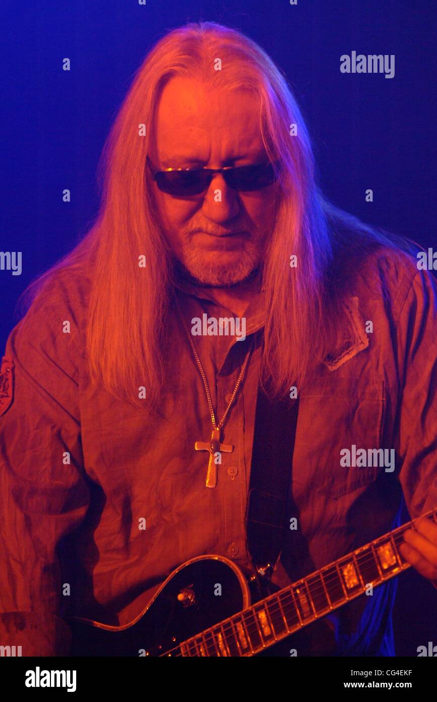 Mick box hi-res stock photography and images - Alamy