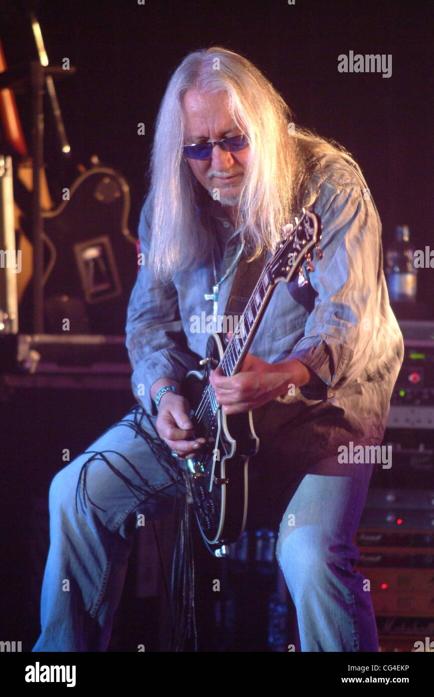 Mick box hi-res stock photography and images - Alamy