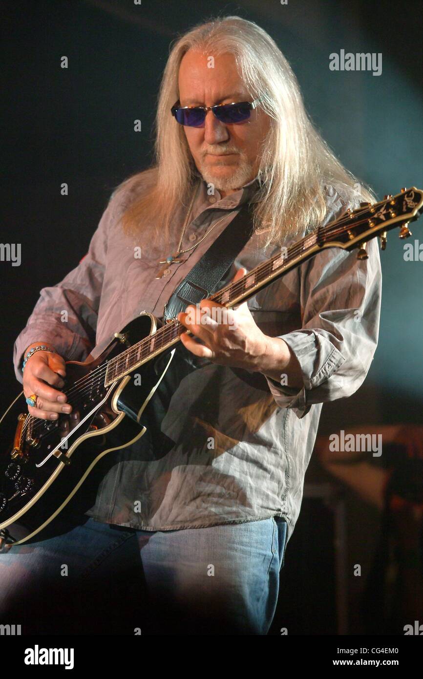 Mick box hi-res stock photography and images - Alamy