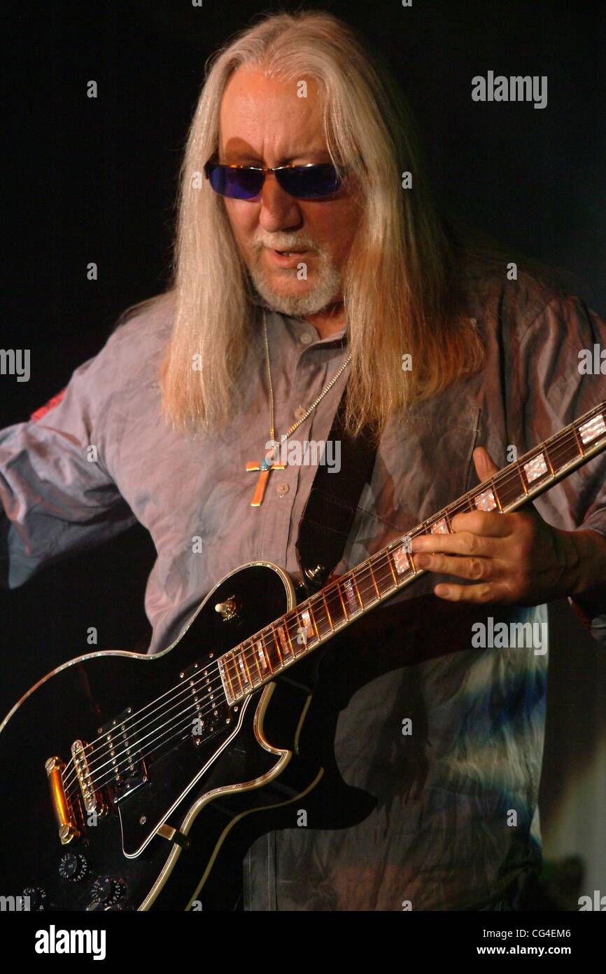 Mick box hi-res stock photography and images - Alamy