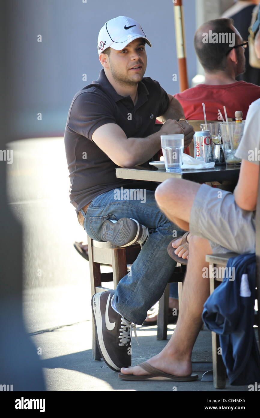 Jerry Ferrara 'The Entourage' star having lunch in Hollywood. Los ...
