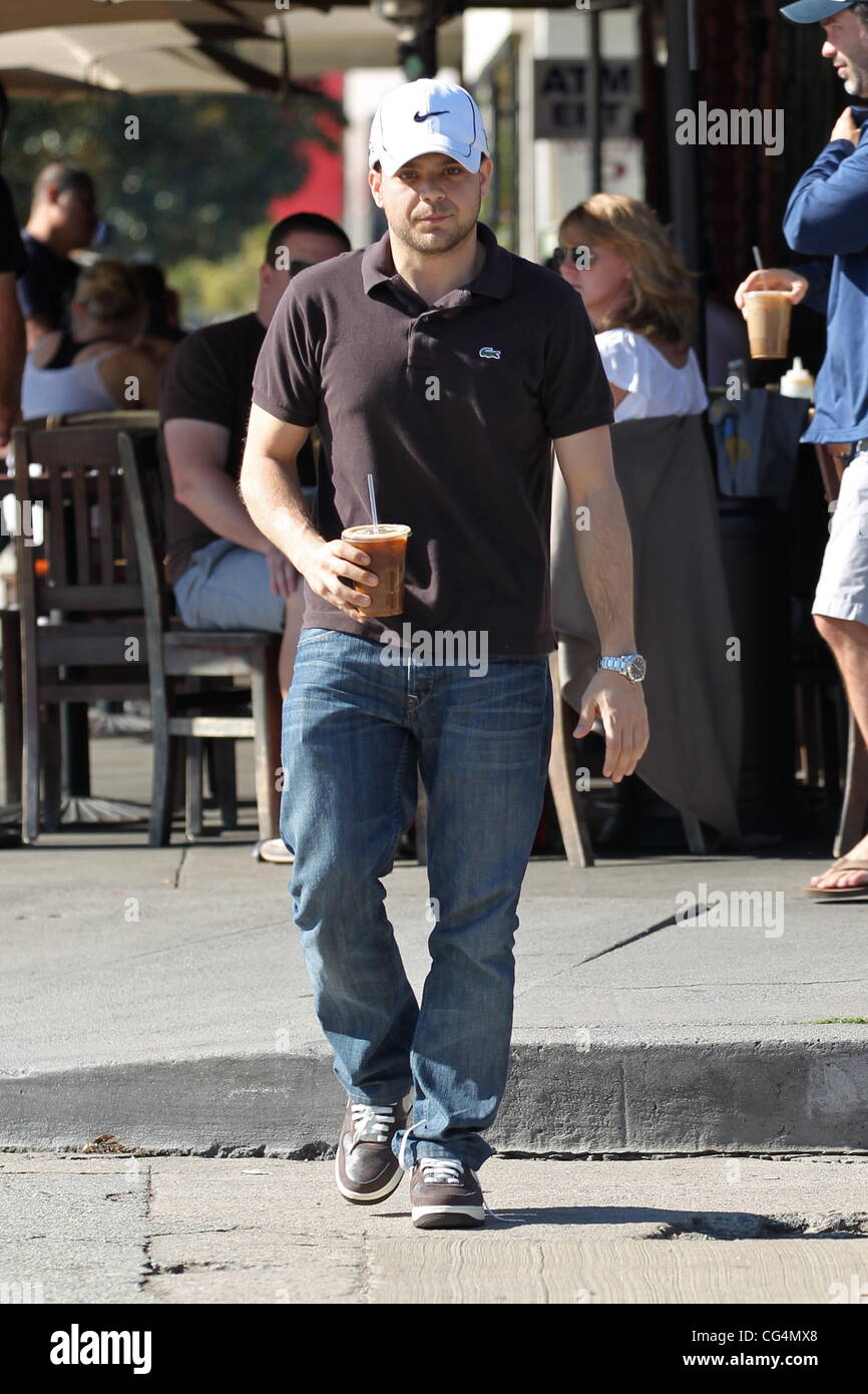Jerry Ferrara 'The Entourage' star having lunch in Hollywood. Los ...