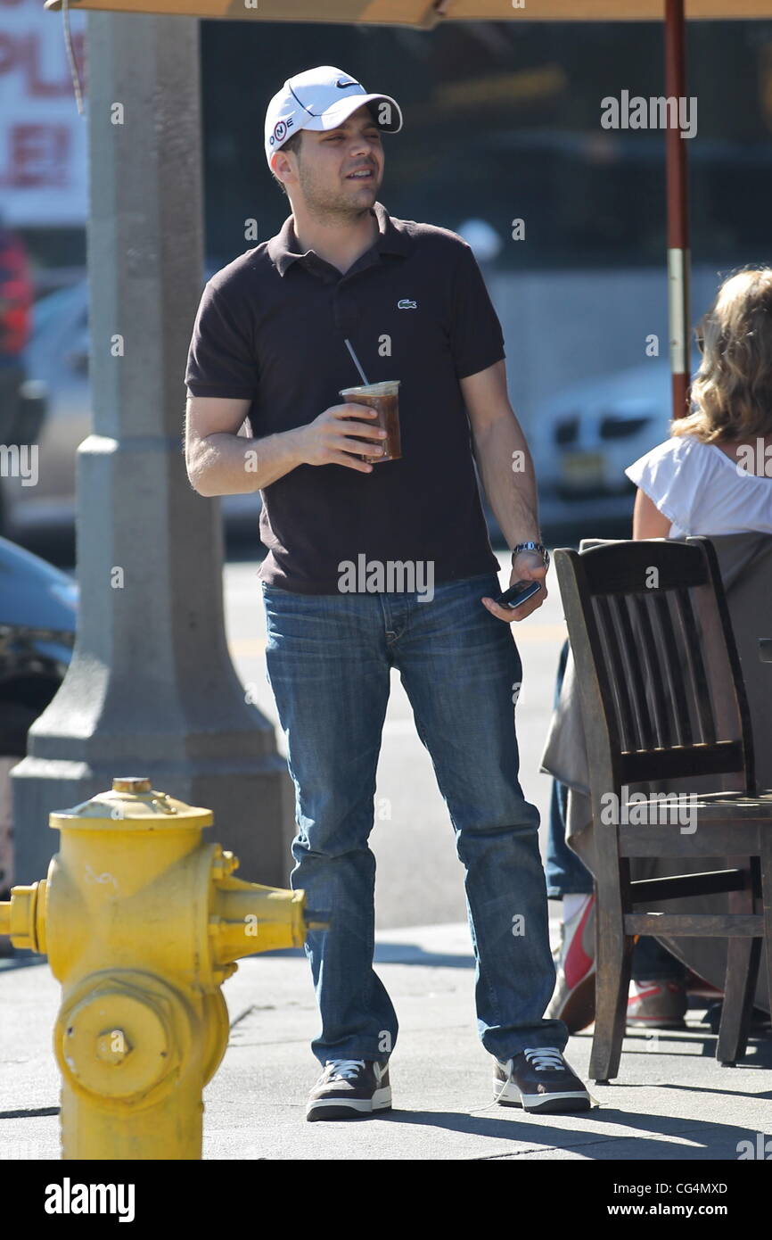 Jerry Ferrara 'The Entourage' star having lunch in Hollywood. Los ...