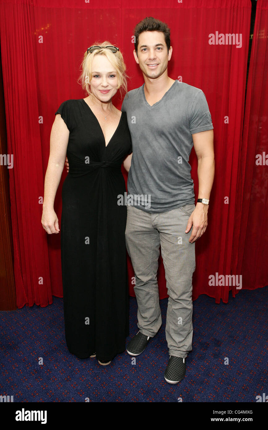 Actress Susie Porter and Actor Andy Garcia arrive for the 2010 Sydney ...