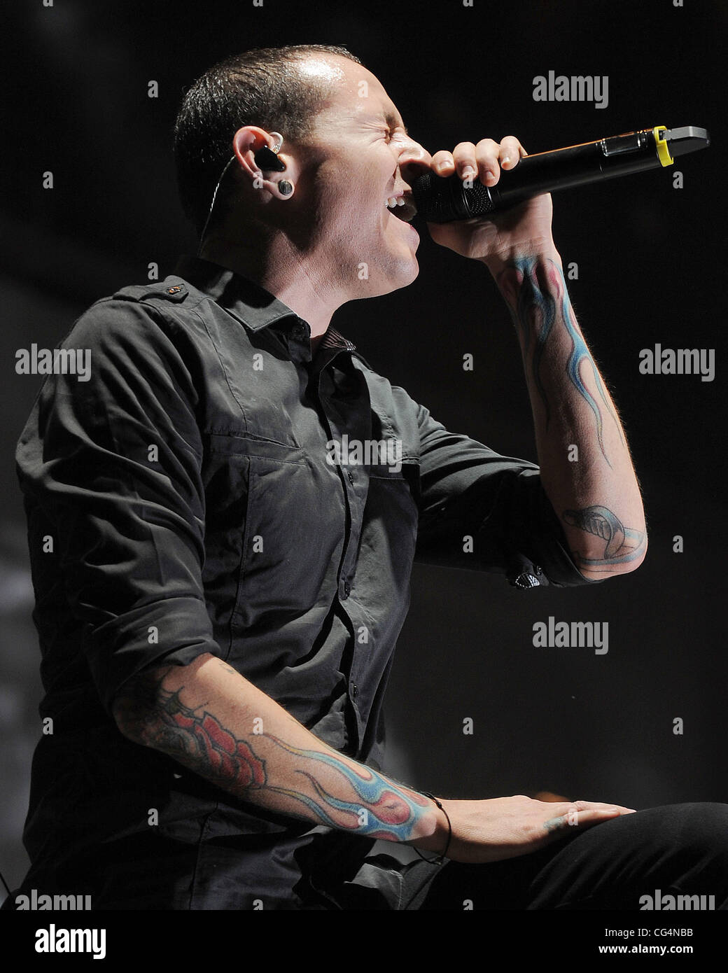 Chester Bennington of Linkin Park performs during 'A Thousand Suns ...