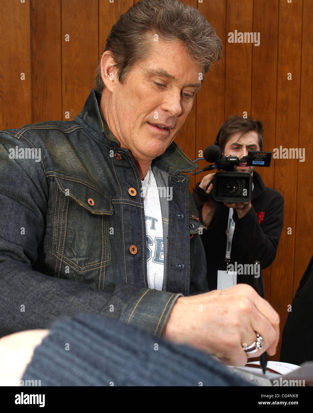 David Hasselhoff leaves his hotel to head to the 'Britain's Got Talent ...