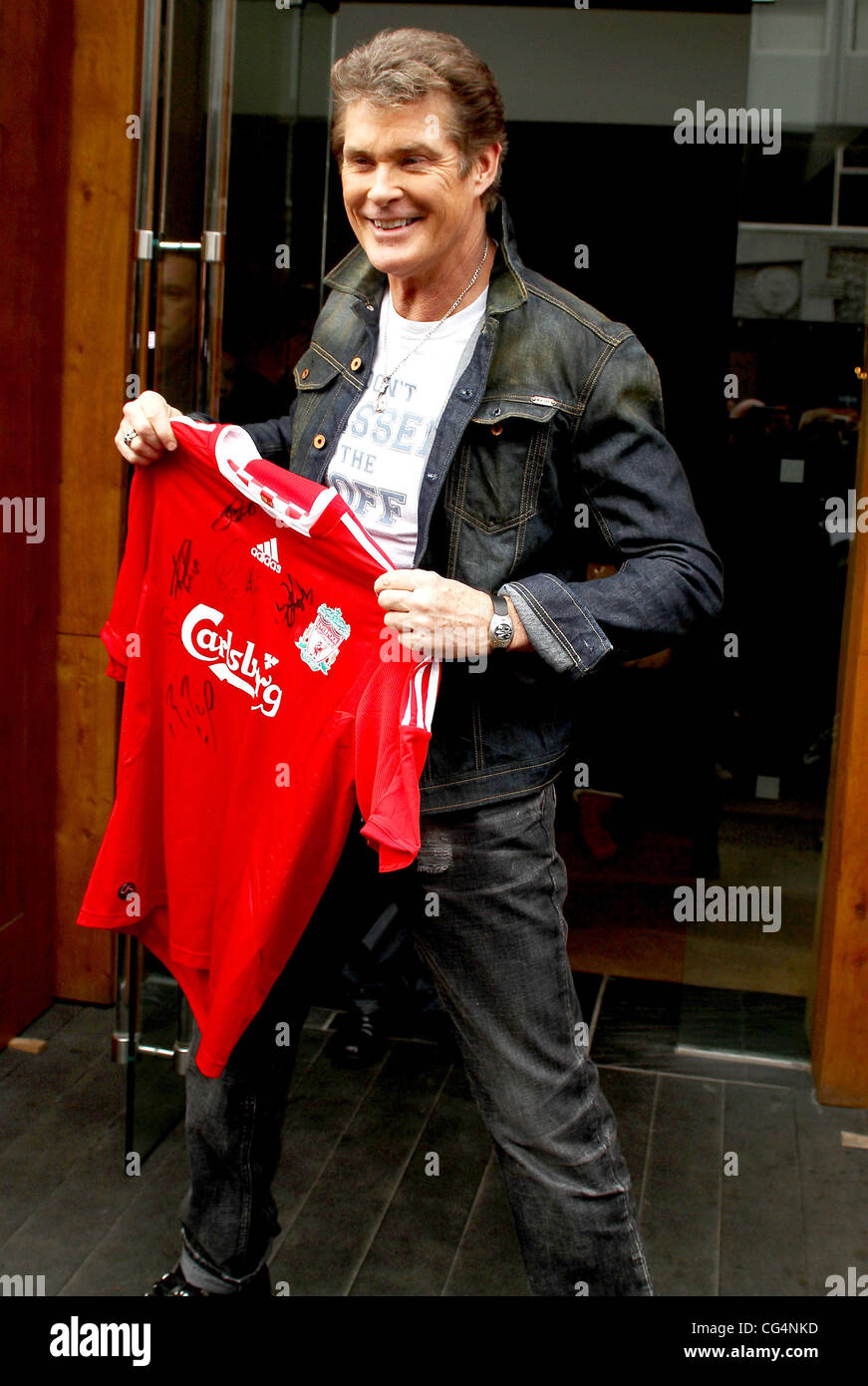 David Hasselhoff leaves his hotel to head to the 'Britain's Got Talent ...