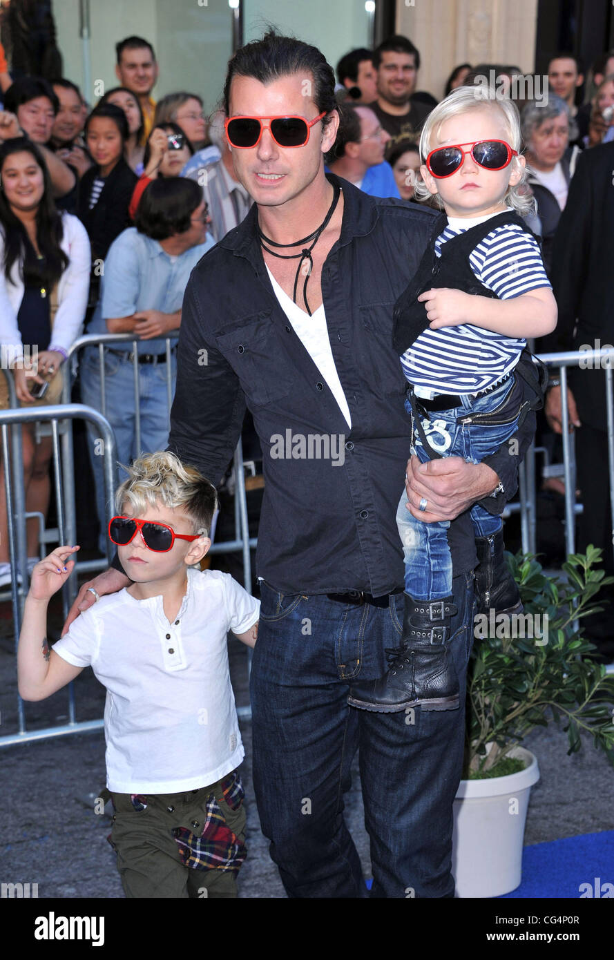 Gavin Rossdale and his sons Kingston and Zuma Rossdale Gnomeo and ...