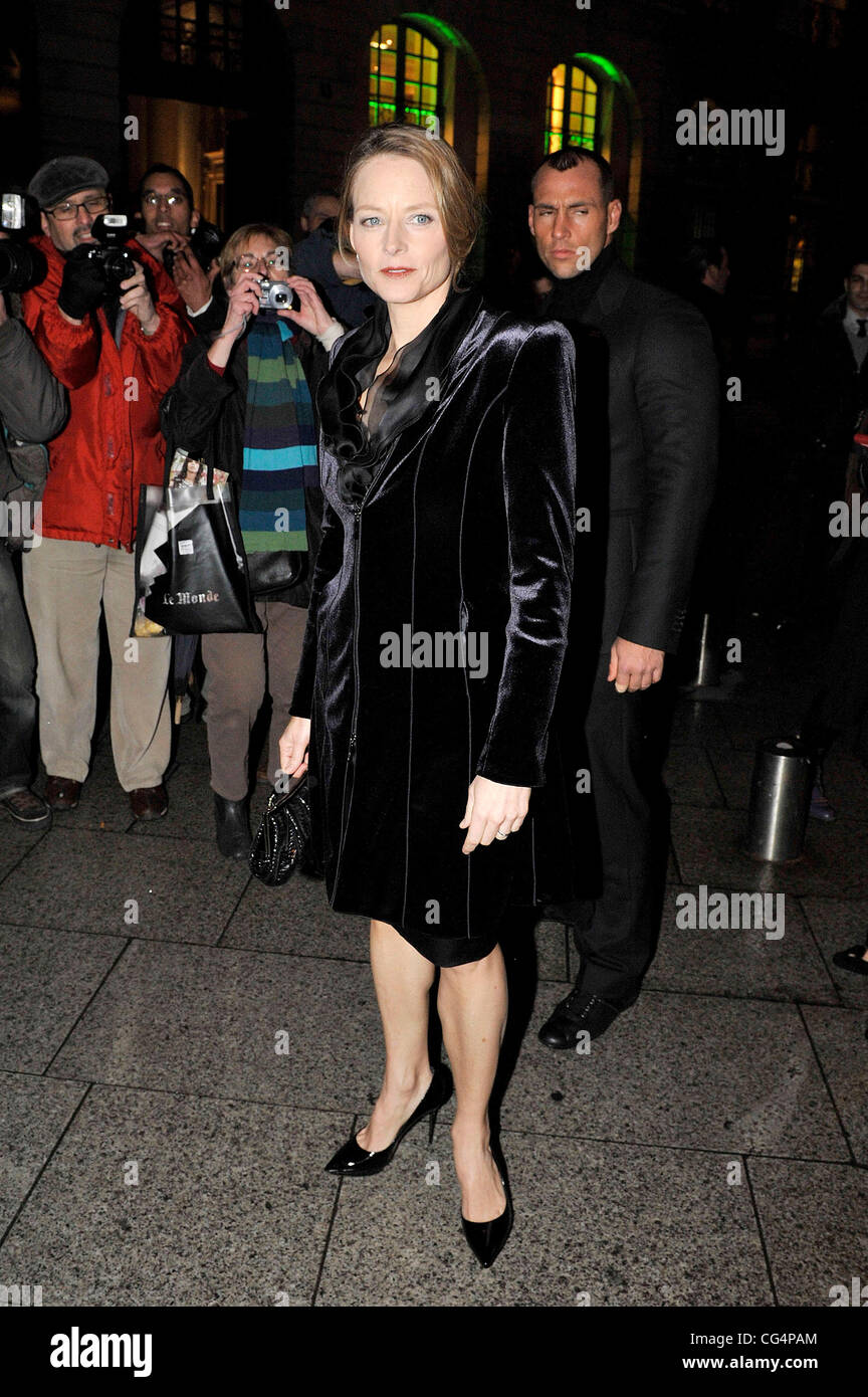 Jodie Foster, Paris Fashion Week Fall 2011 - Menswear - Giorgio Armani ...