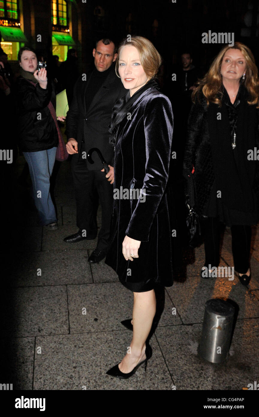 Jodie Foster, Paris Fashion Week Fall 2011 - Menswear - Giorgio Armani ...