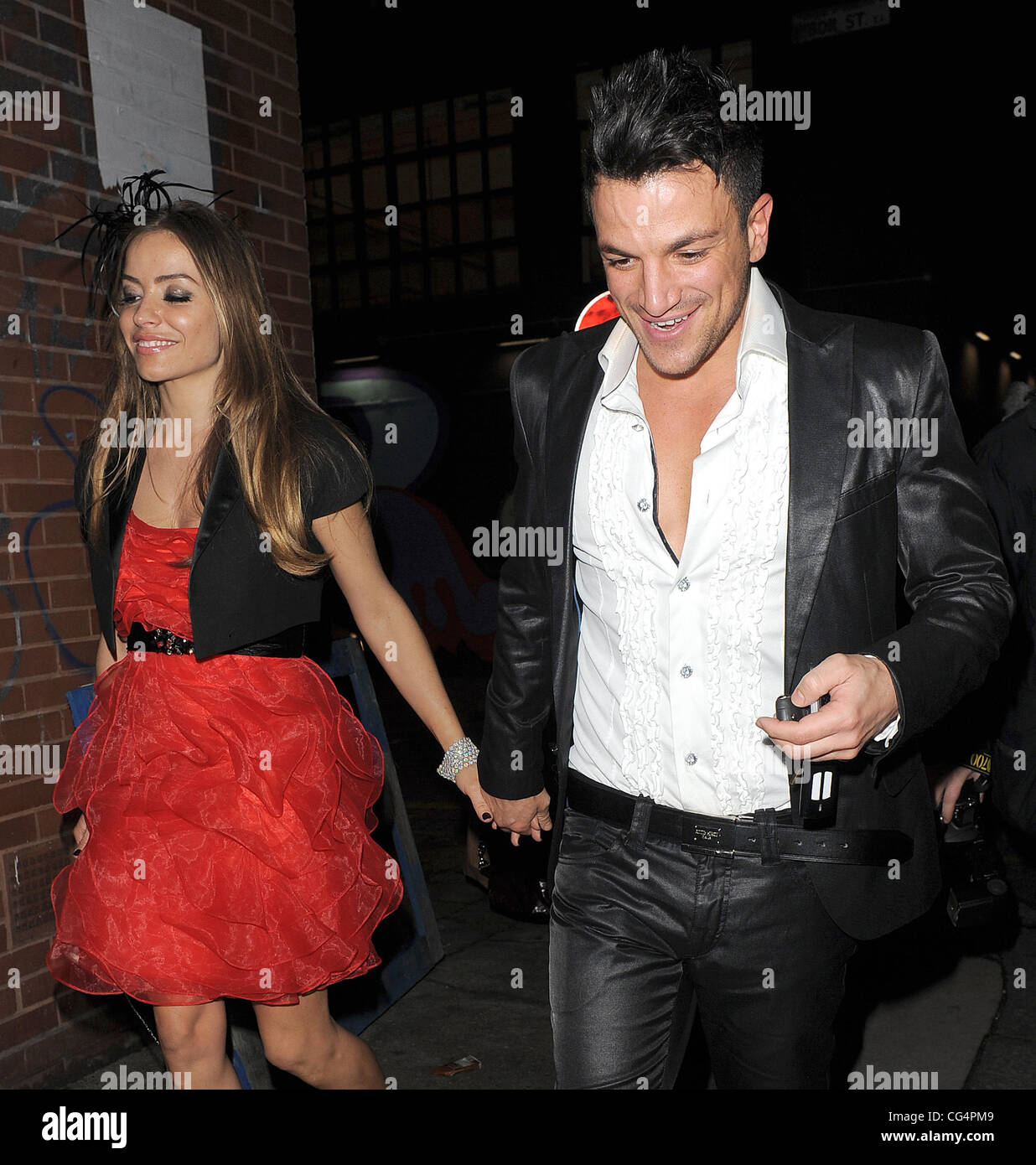 Peter Andre and his new girlfriend Elen Rivas leave Shoreditch House at ...