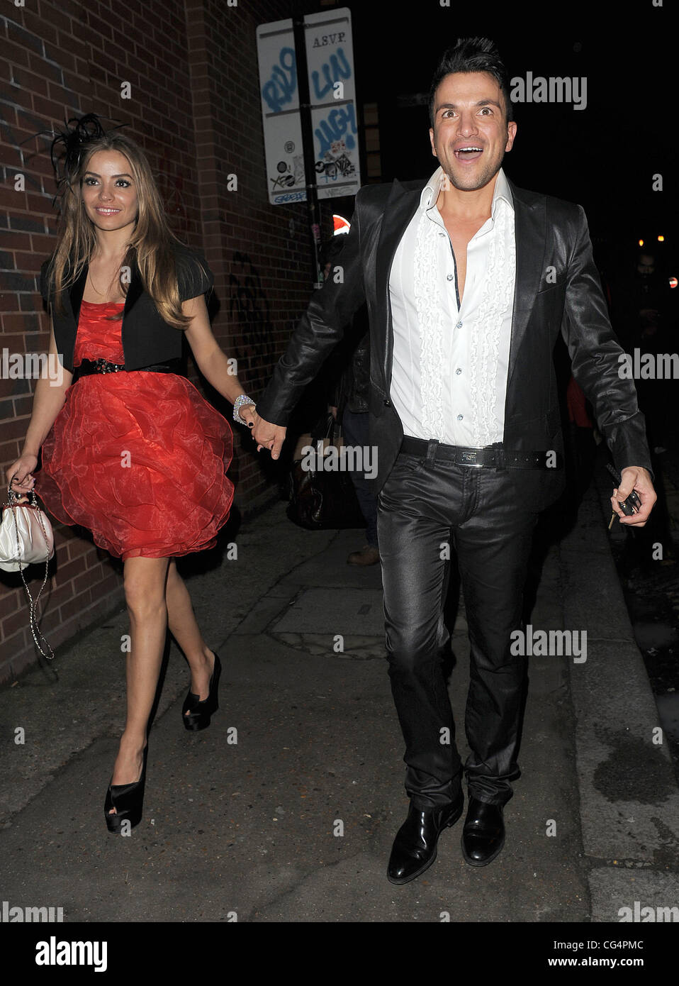 Peter Andre and his new girlfriend Elen Rivas leave Shoreditch House at ...
