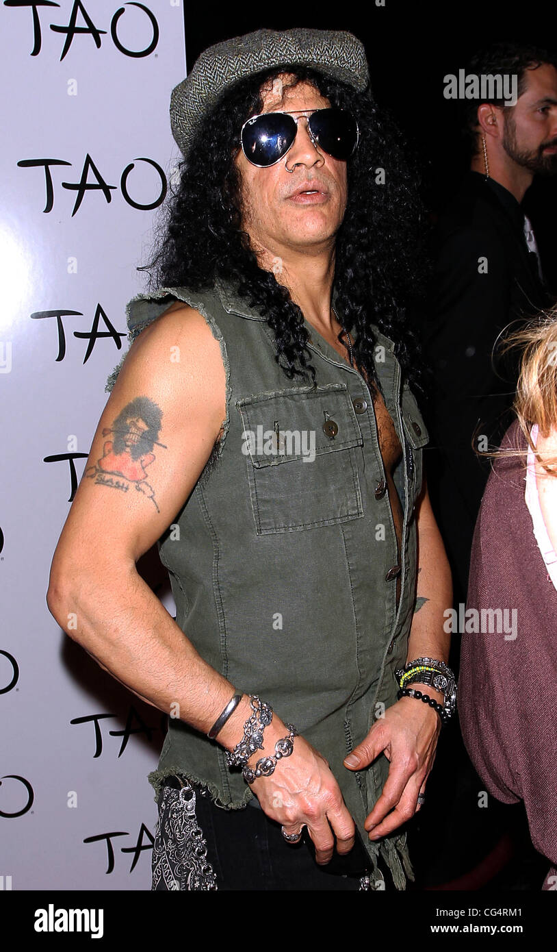 Slash party hi-res stock photography and images - Alamy