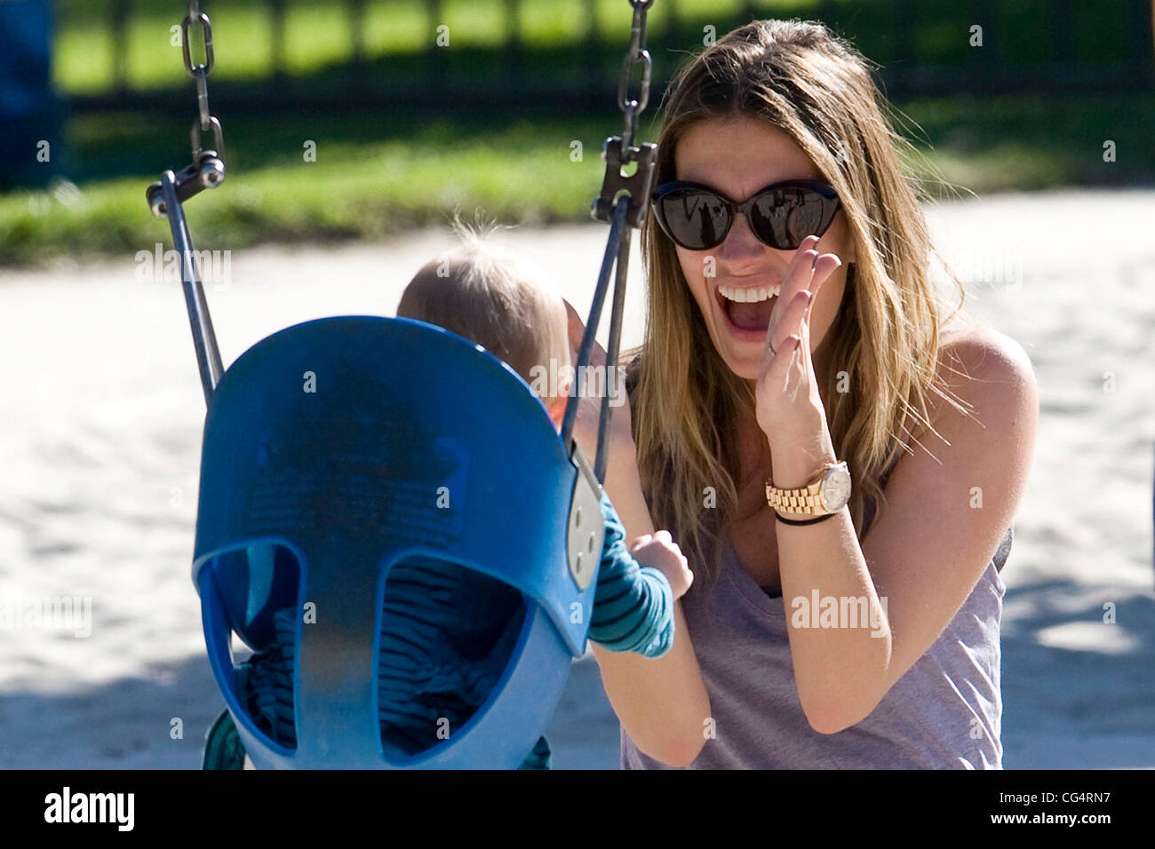 Rhea Durham and her daughter Margaret Grace play at Coldwater Park Los ...