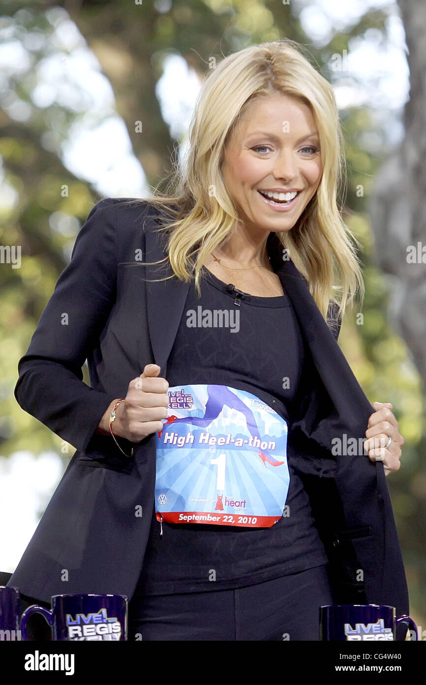 Kelly Ripa High Heel-A-Thon charity race on 'Live With Regis And Kelly ...