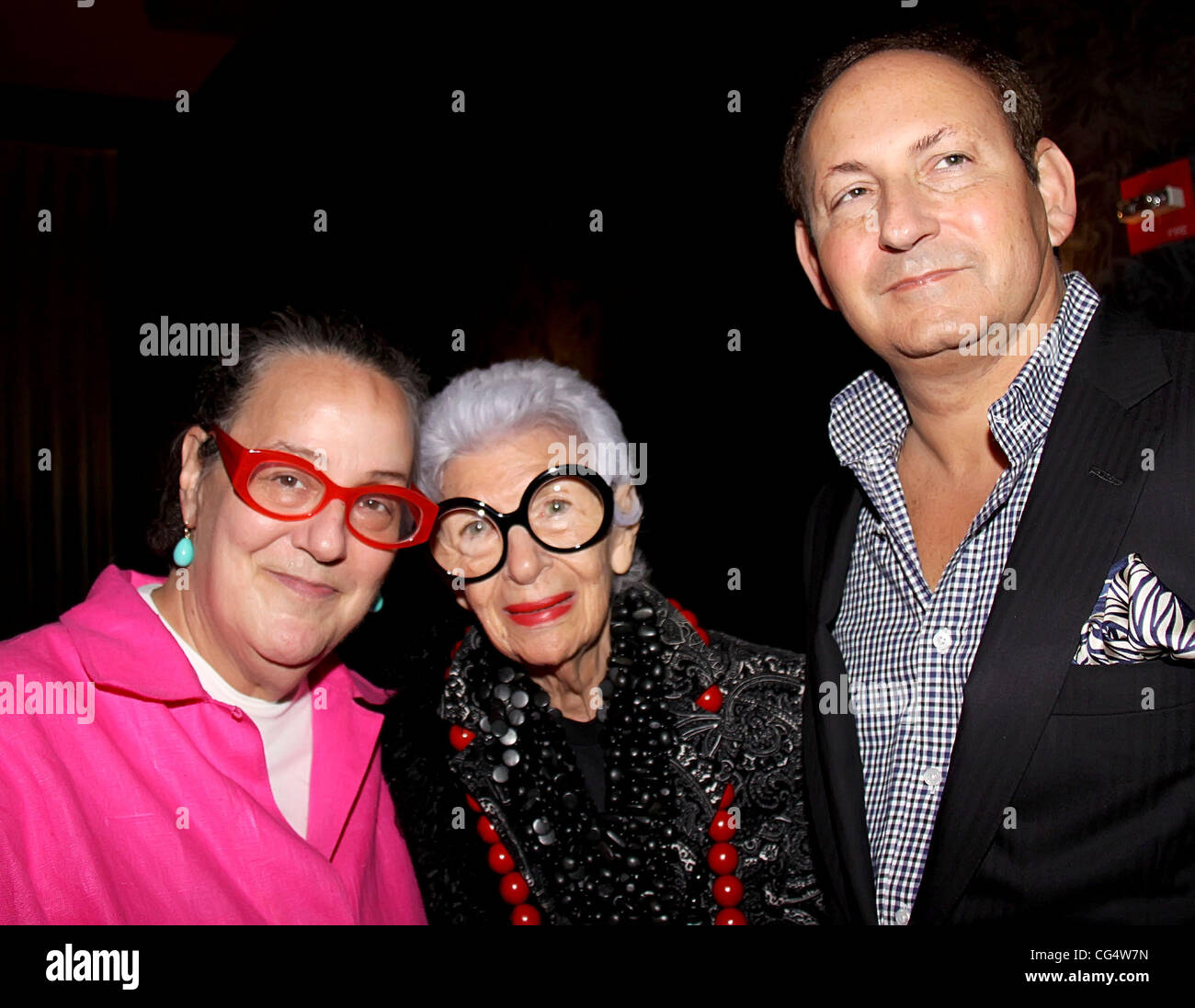 Kim Hastreiter, Iris Apfel and John Demsey Private screening for 'Bill ...