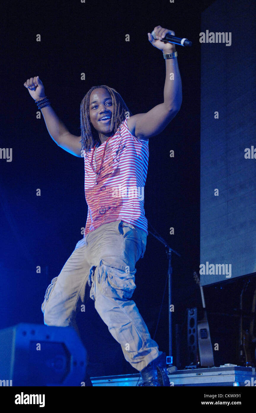 Aug. 21, 2012 - Raleigh, North Carolina, U.S. - Singer actor LEON ...