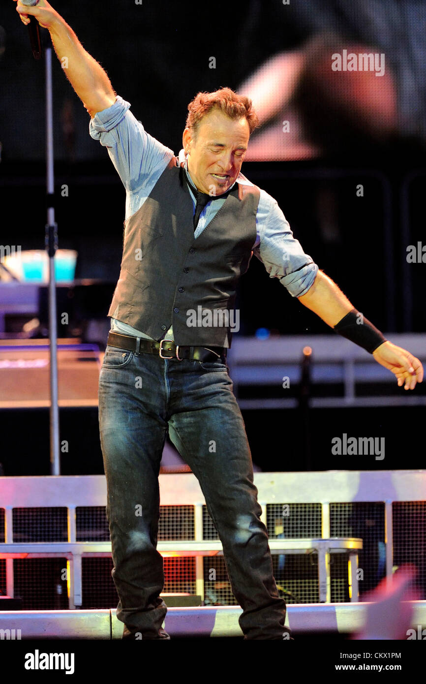 August 24, 2012 - Toronto, Canada - Bruce Springsteen performs with The ...